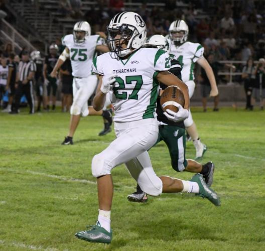 Football dominates with shutout over Burroughs | Sports | tehachapinews.com
