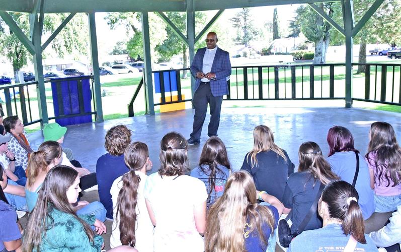 PHOTO GALLERY: Walking for teens' mental health | News | tehachapinews.com