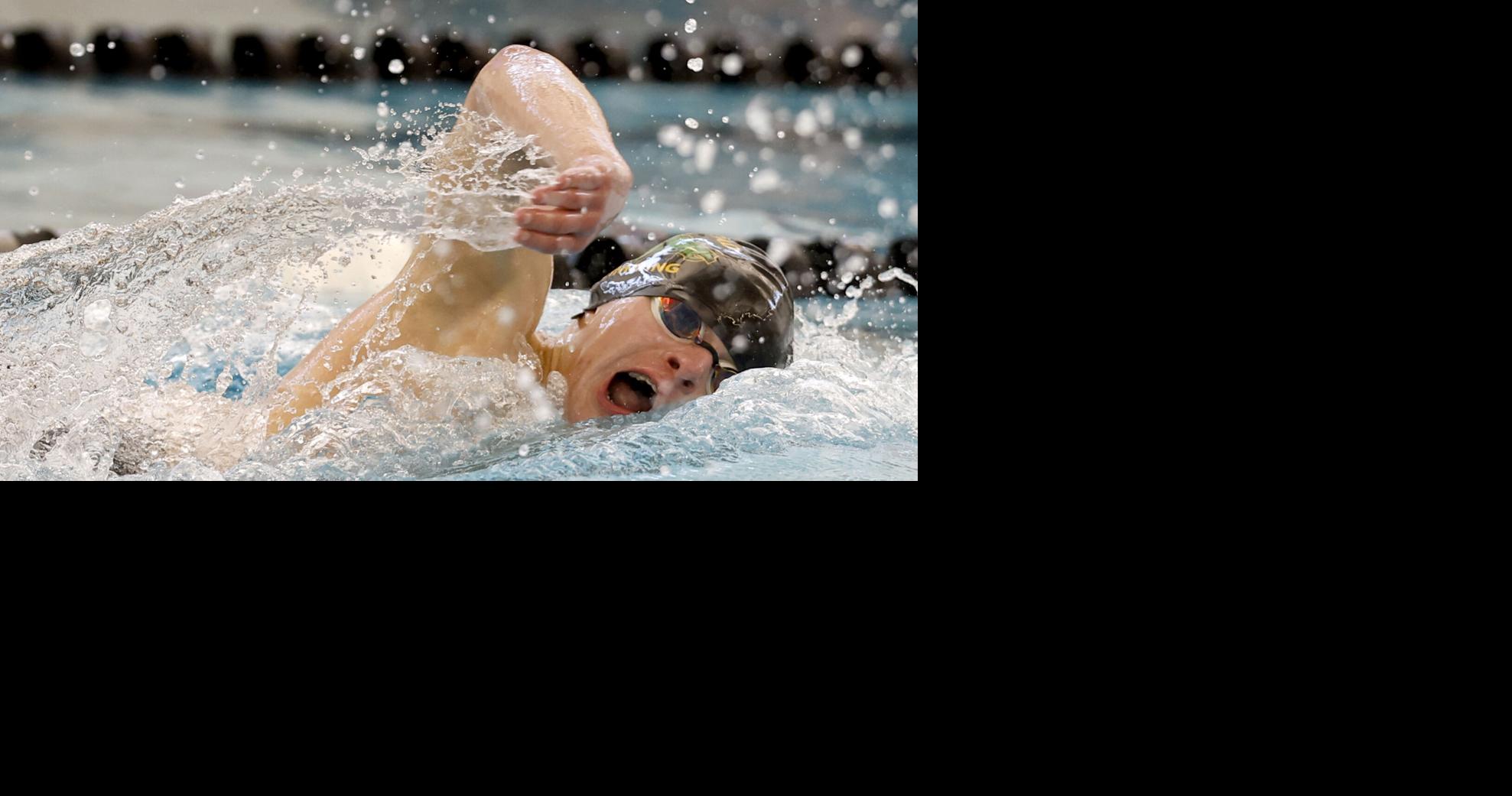 Mustangs swim to district relay title | Local Sports | telegraphherald.com