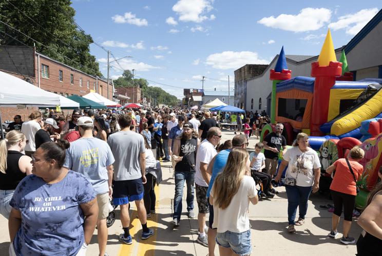 Local cooks spread their wings at East Dubuque event | Tri-state News ...