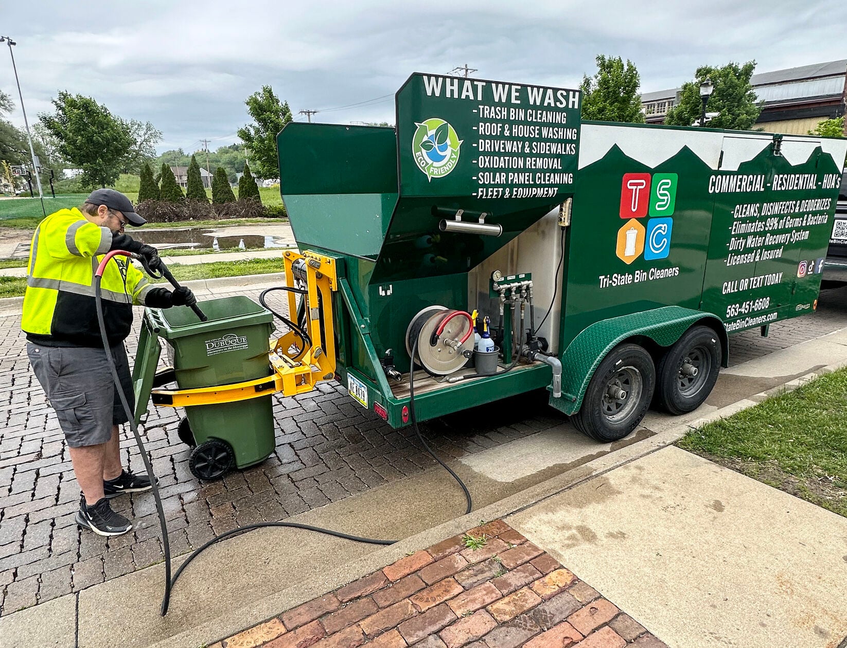 'People's heads turn': Garbage bin cleaners provide specialized service ...