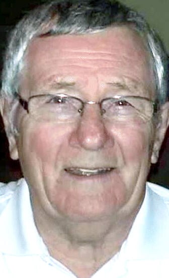 James R. Hutzell | Obituaries Dubuque | telegraphherald.com