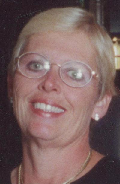 Lynne T. Petesch | Obituaries Dubuque | telegraphherald.com