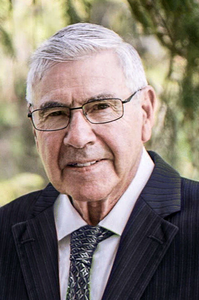 Hubert L. Decker | Obituaries Dubuque | telegraphherald.com