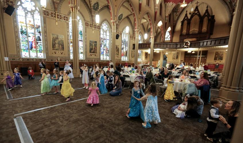 Dubuque Fairy Tale Ball brings movie magic to life for young princesses ...