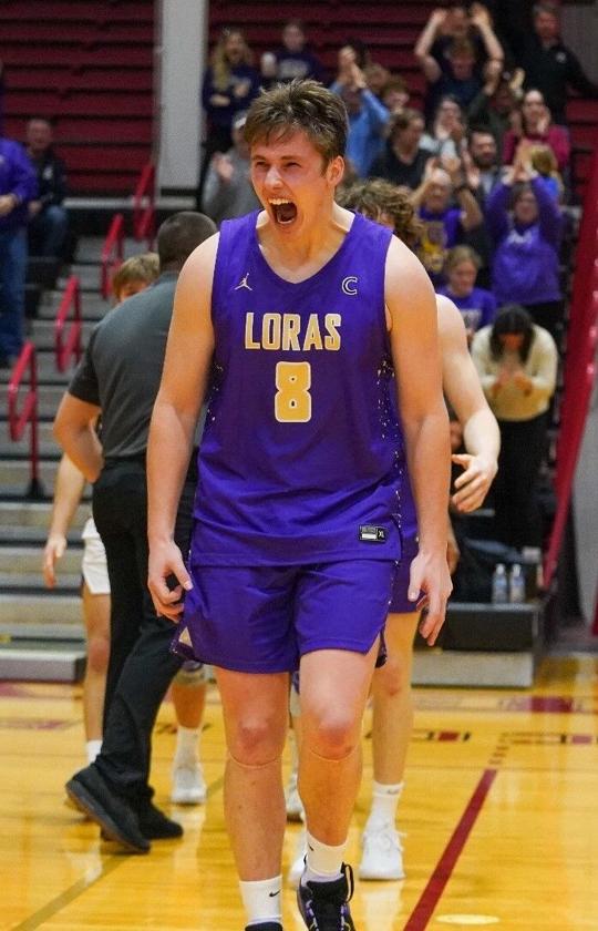 Men's college volleyball: Duhawks hosting in 1st trip to NCAA tourney ...