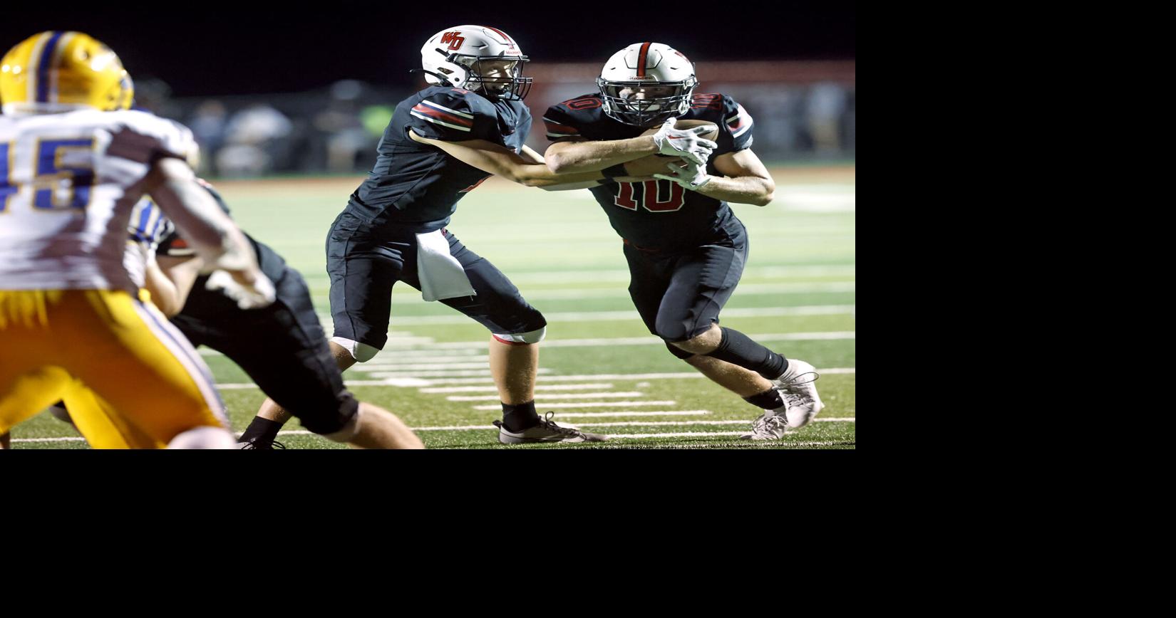 Prep football notebook: Glausser breaks Western Dubuque career record ...