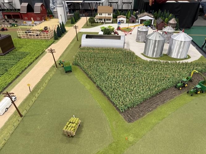 Farm Toy Show kicks off busy Dyersville summer | Tri-state News ...