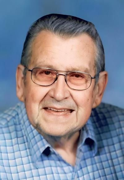Howard H. Miller | Obituaries Dubuque | telegraphherald.com