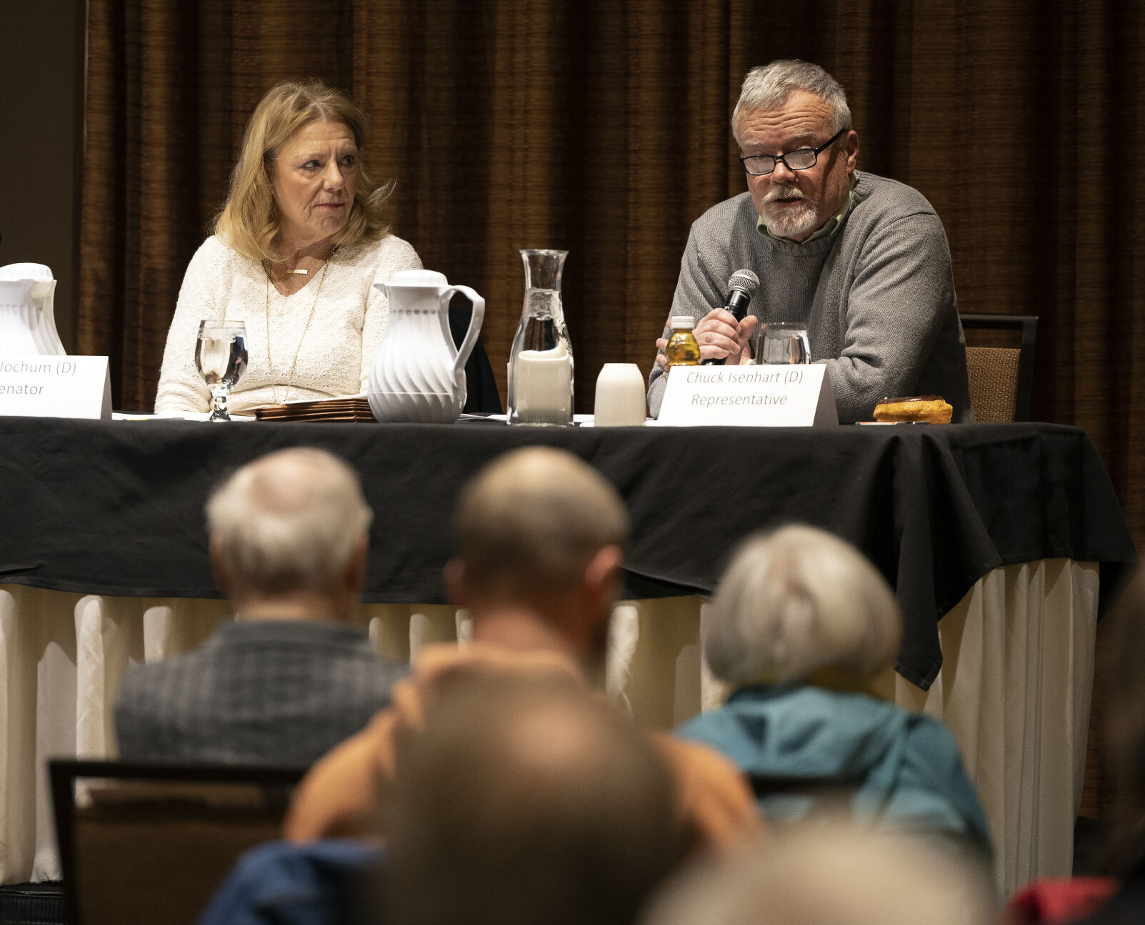 Legislation affecting Iowa youth key topic at Dubuque crackerbarrel ...