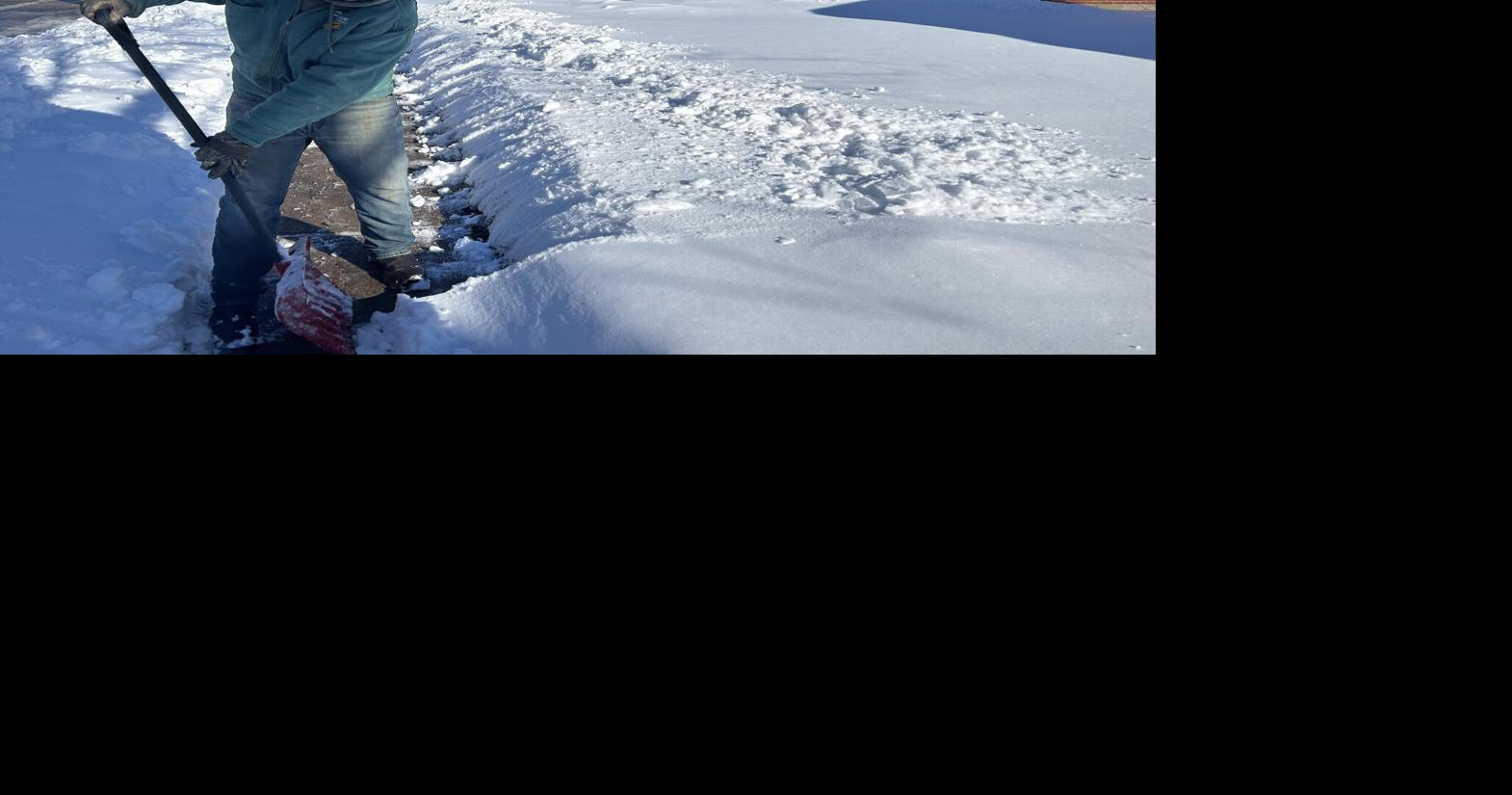 Late fall storm sets November daily snowfall record in Dubuque | Tri ...