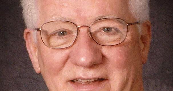 Philip F. Recker | Obituaries Dubuque | telegraphherald.com