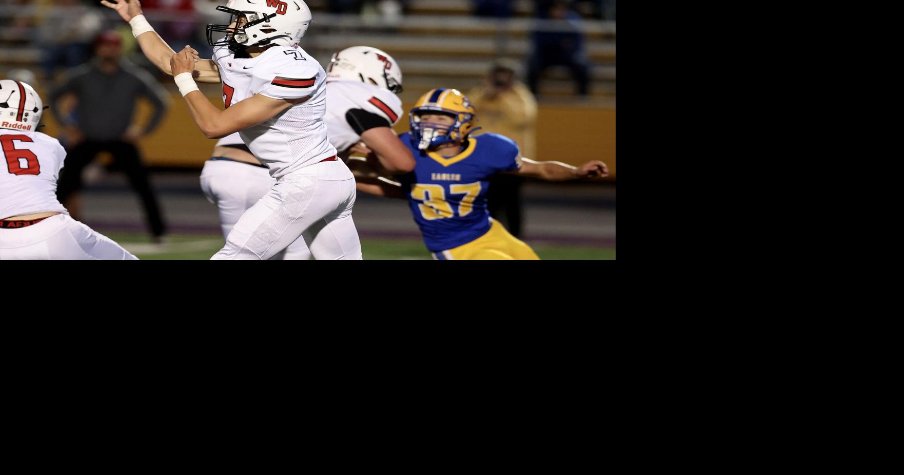 Prep football: Golden Eagles run over Western Dubuque | Local Sports ...