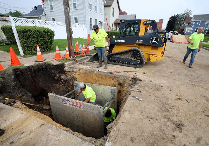 Dubuque begins ripping out lead service pipes in North End | Tri-state ...