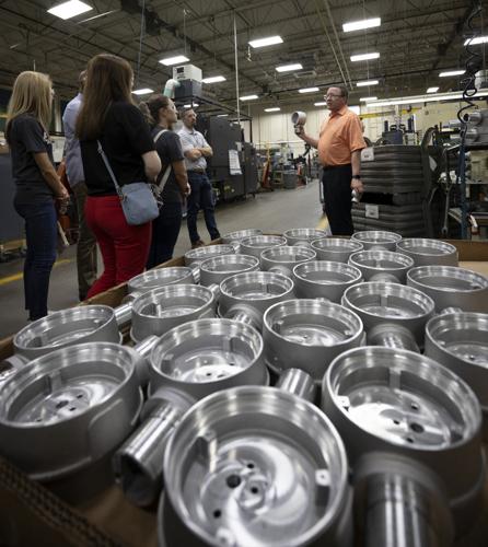 Dubuque chamber provides peek inside local manufacturing facilities ...