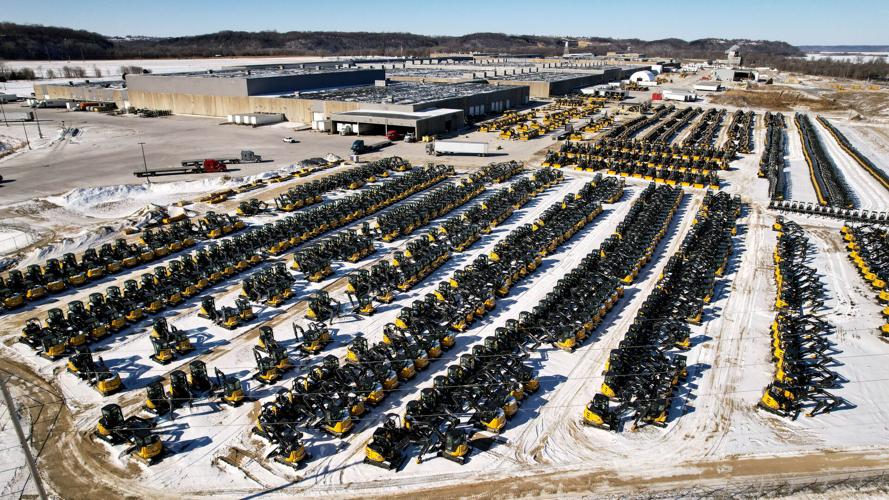 John Deere to bring back 24 employees to Dubuque plant | Tri-state News ...