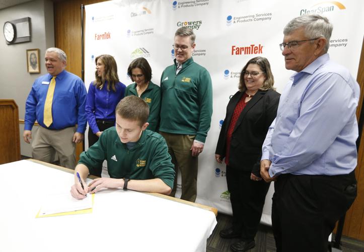 Local, state officials tout apprenticeship success as Iowa sees record ...