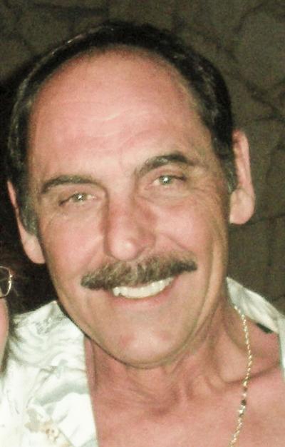 Douglas D. Davis | Obituaries Dubuque | telegraphherald.com