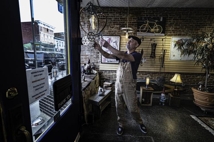 Gadgets, gears, gizmos: Platteville artist creates pieces out of old ...