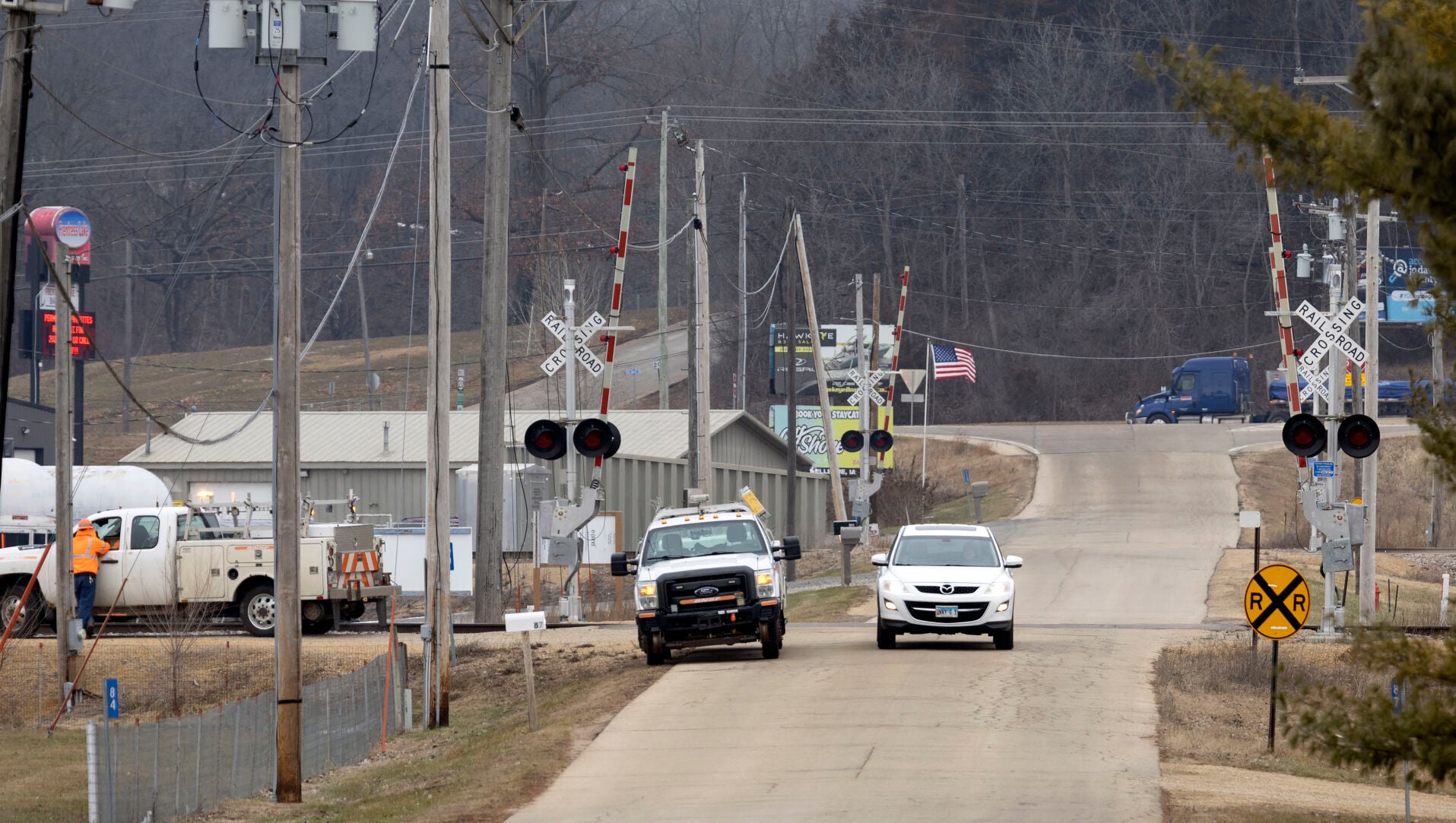 E. Dubuque might seek federal funding for railroad safety upgrades ...