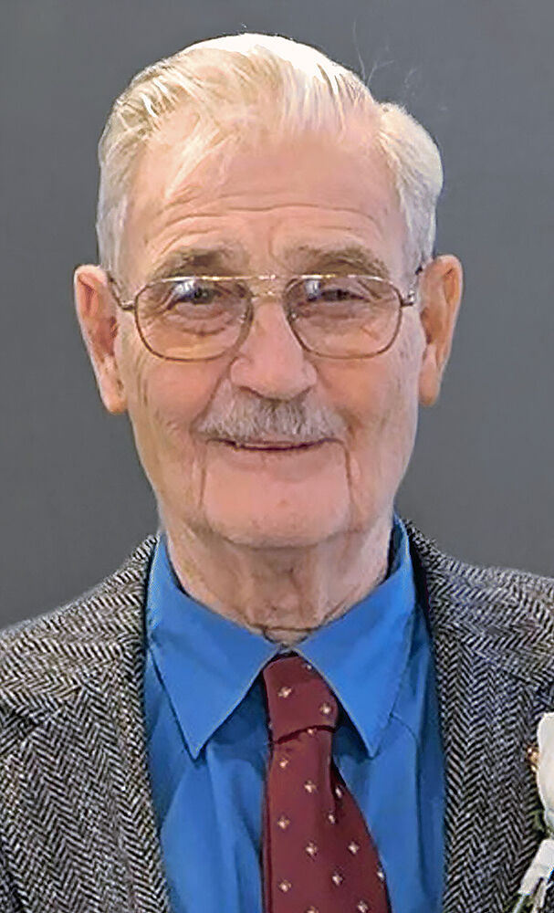 Carl L. Moyer | Obituaries Dubuque | telegraphherald.com