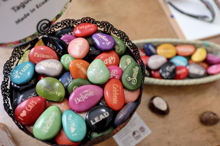 Biz Buzz: Dubuque gift shop under new ownership; area entrepreneur ...