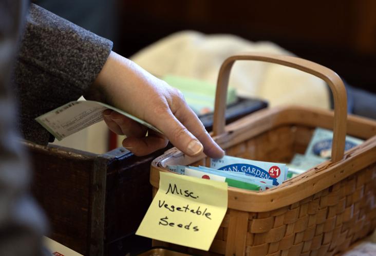 Dubuque seed swap promotes gardening, educates community | Tri-state ...