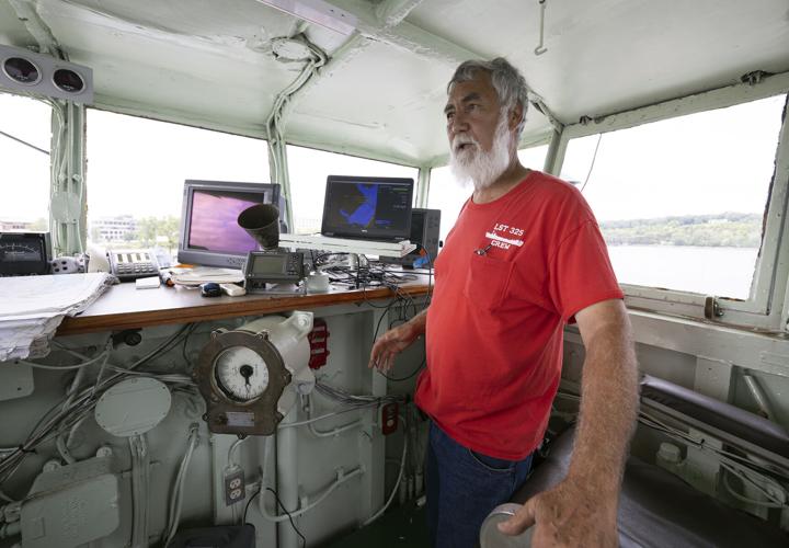 WWII ship expected to draw thousands docks in Dubuque for public tours | Tri-state News ...