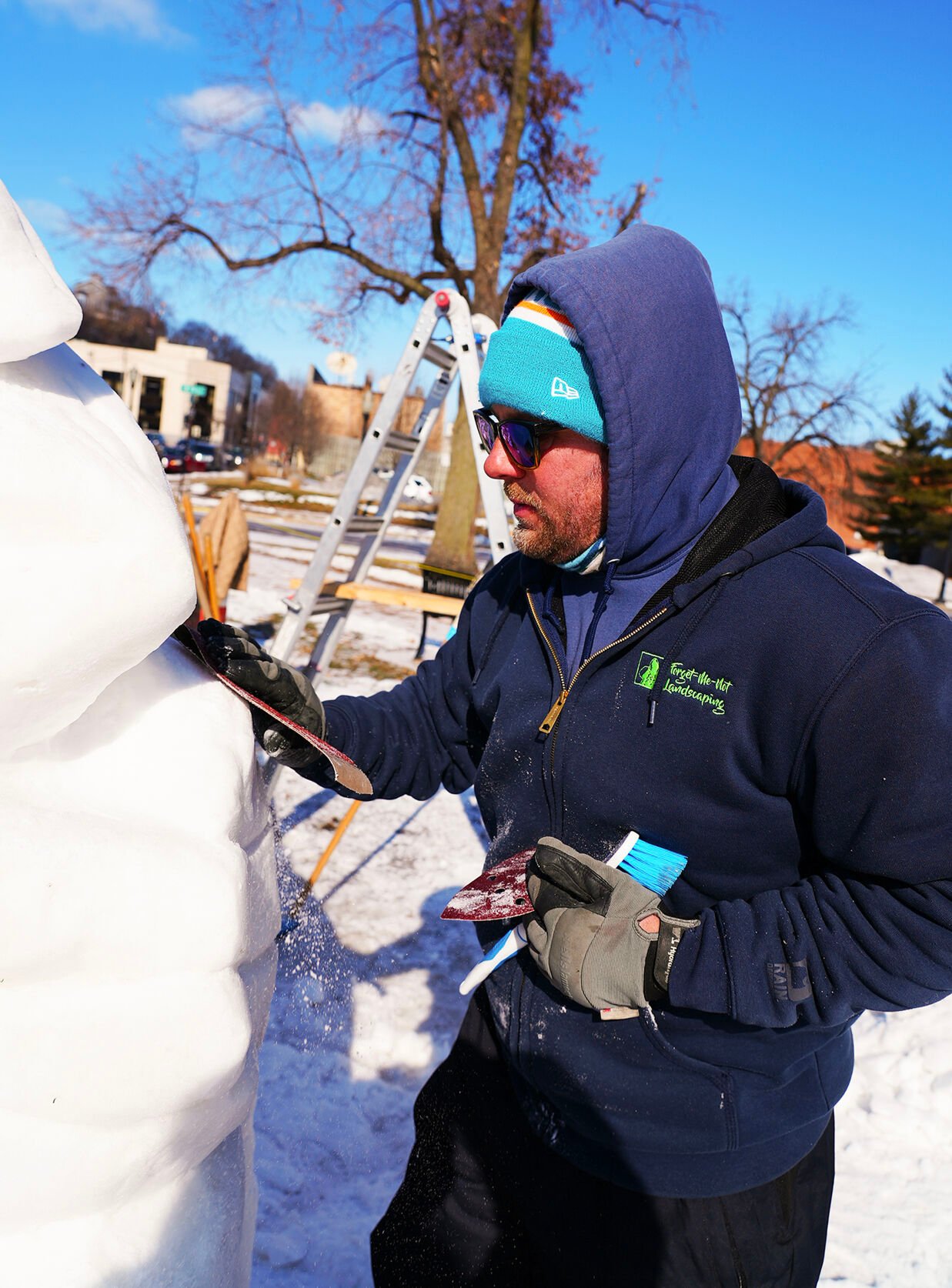 Person who makes a difference: Dubuque volunteer enjoys warming hearts ...
