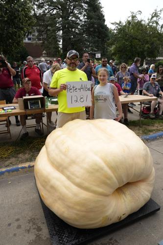 Peosta pumpkin named biggest at Iowa State Fair | Tri-state News ...