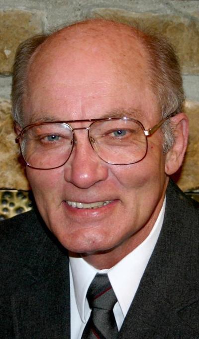 Richard T. McFadden | Obituaries Dubuque | telegraphherald.com