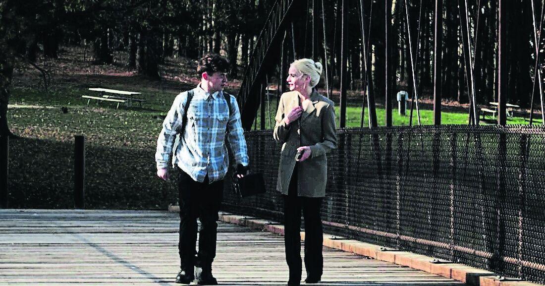 Filmmaker shoots feature in Cascade | Tri-state News | telegraphherald.com