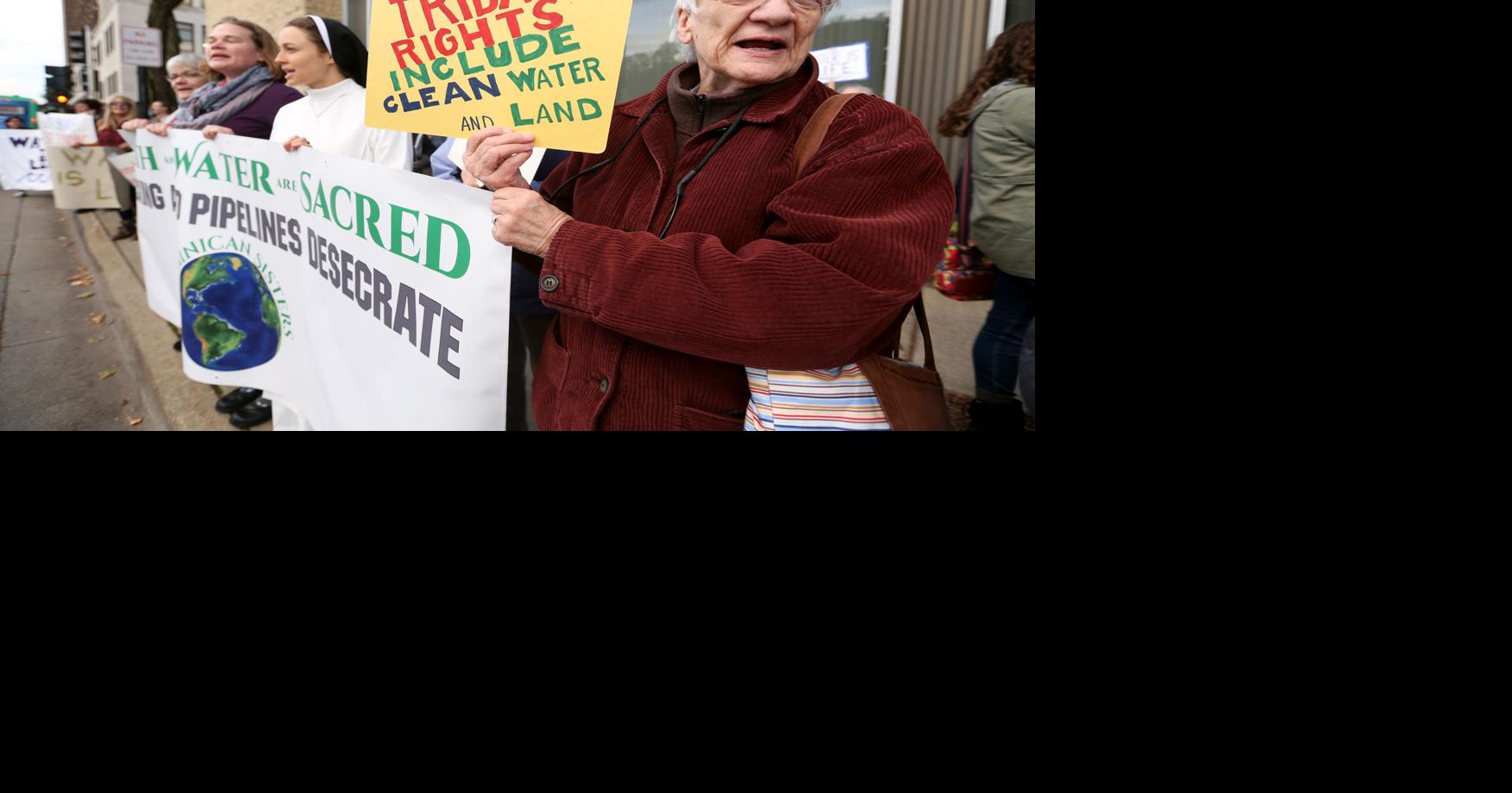 More than 50 in Dubuque protest Dakota Access pipeline | Tri-state News ...