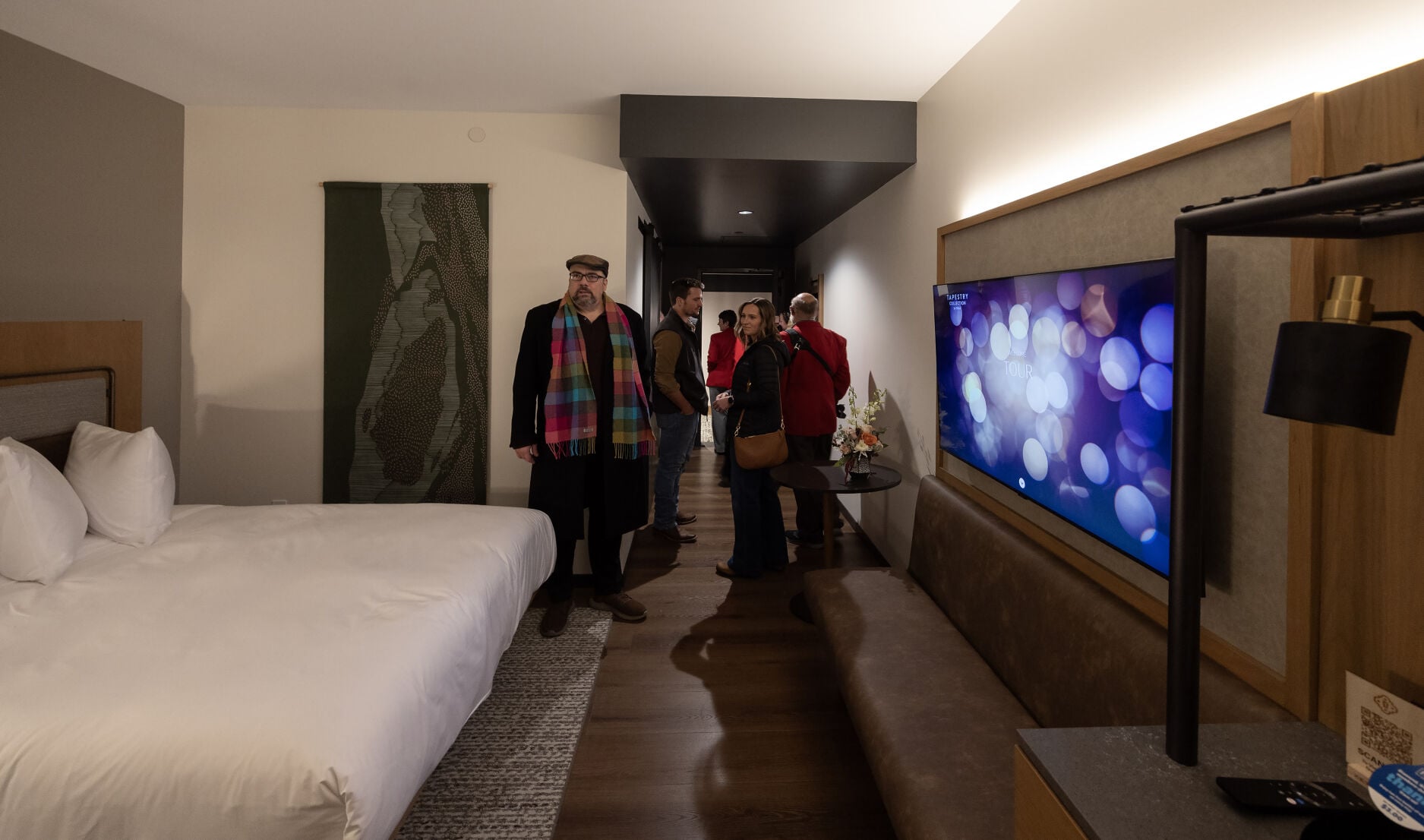 Key to the city: Officials celebrate opening of new Dubuque hotel ...