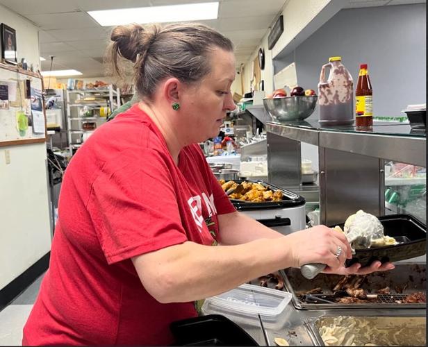 'Made you feel welcome': Couple provides holiday meal, gifts for ...