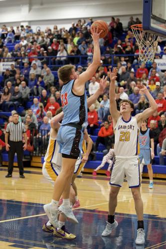 Boys prep basketball: Rams edge Wahlert in battle of MVC powers | Local Sports | telegraphherald.com
