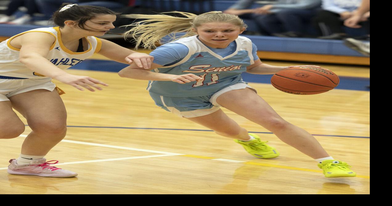 Girls prep basketball: Potts helps lead Senior past Wahlert | Local ...