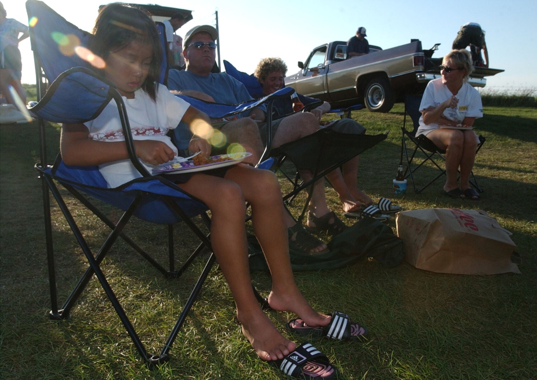 Tri-State Bucket List: See a movie under the stars at Maquoketa-area ...