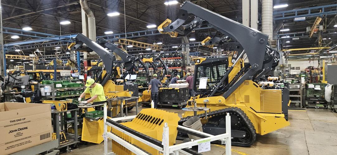 Manufacturing tours provide behind-the-scenes look at Dubuque industry ...
