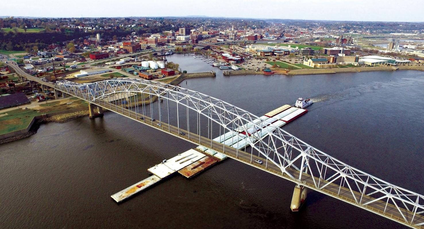 Ask the TH: What would happen if a barge hit the Julien Dubuque Bridge ...