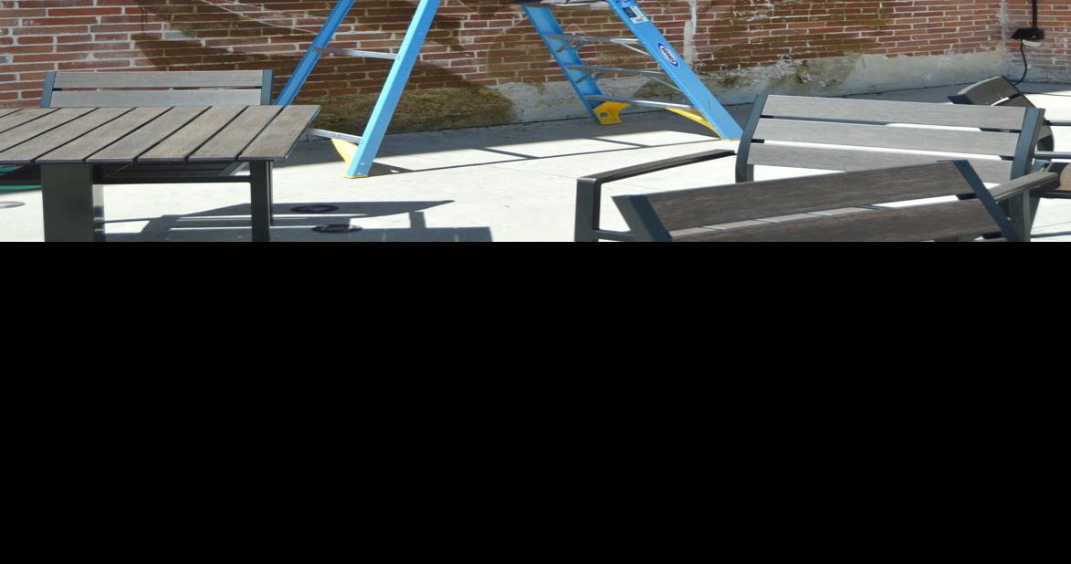 Mural with paint made from moss going up at Cascade business | Tri ...