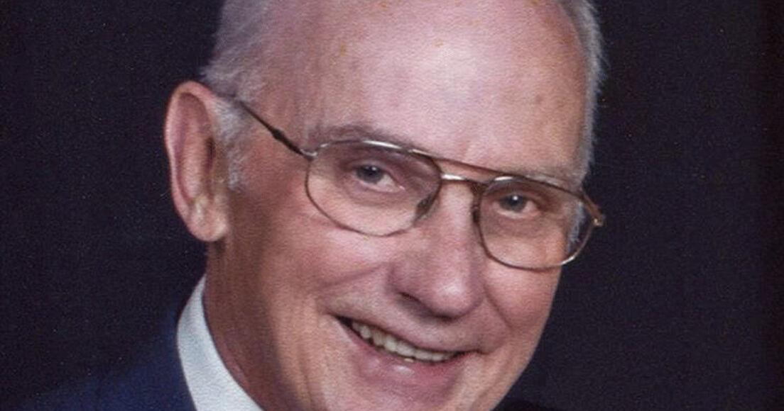 Kenneth F. Kutsch | Obituaries Dubuque | telegraphherald.com