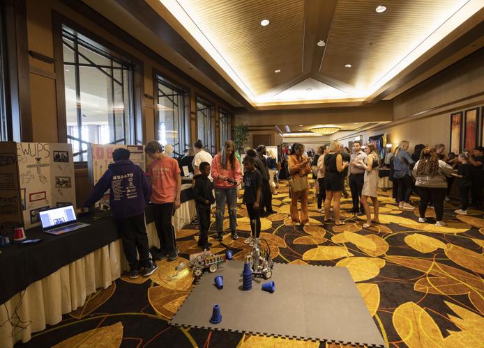 Foundation for Dubuque Public Schools event honors donors, raises funds ...