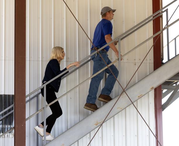 Hinson discusses crops, campaign at Jackson County seed company | Tri ...