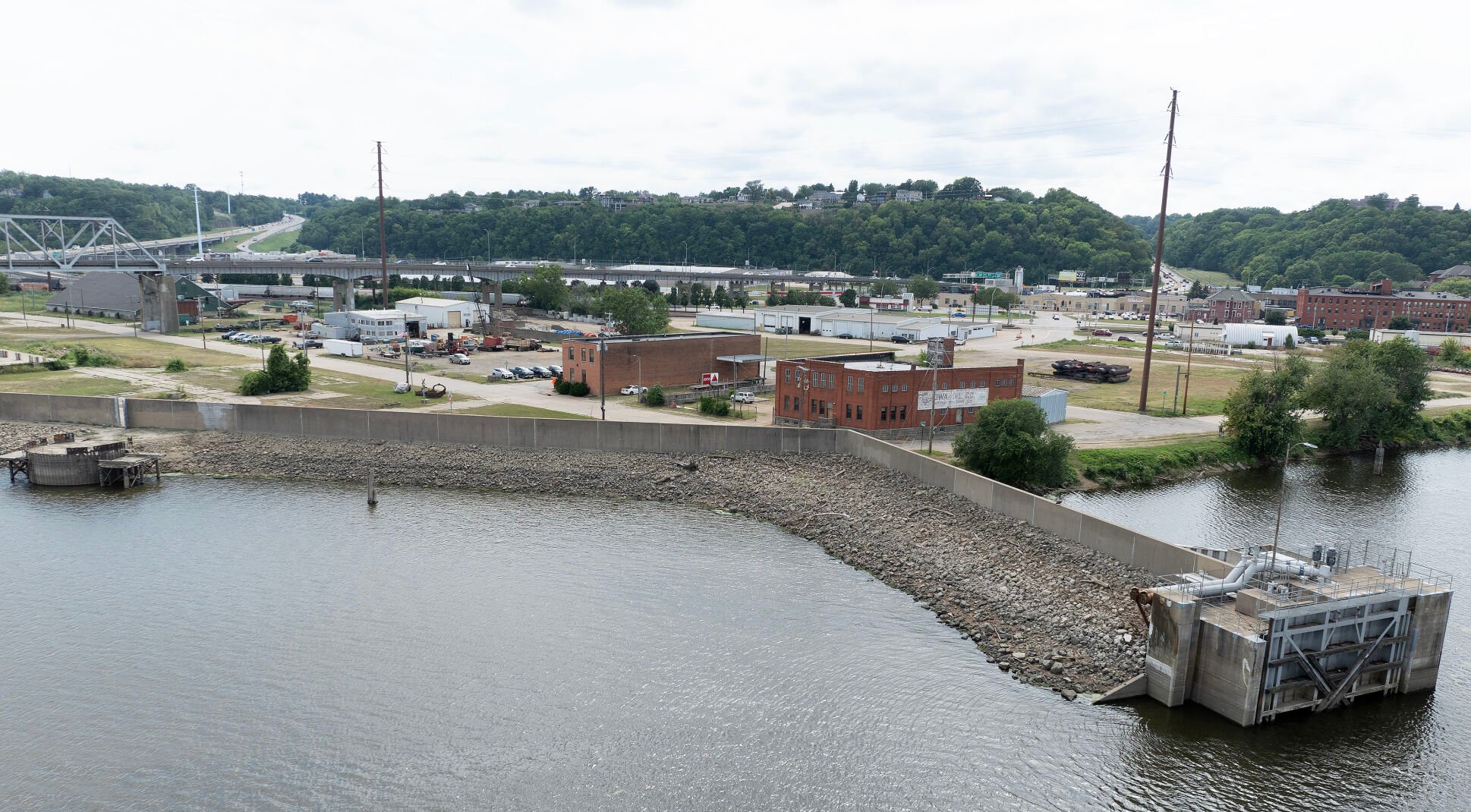Corps of Engineers plans autumn repairs for damaged floodwall near Ice Harbor | Tri-state News ...