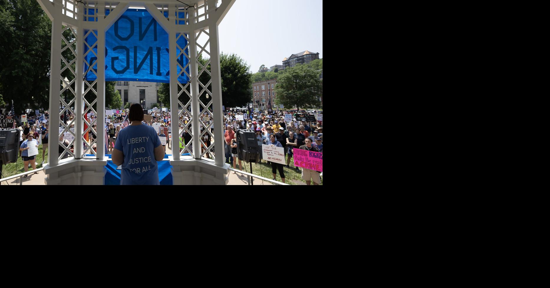 Dubuque, Platteville rallygoers join nationwide 'No Kings' protests ...