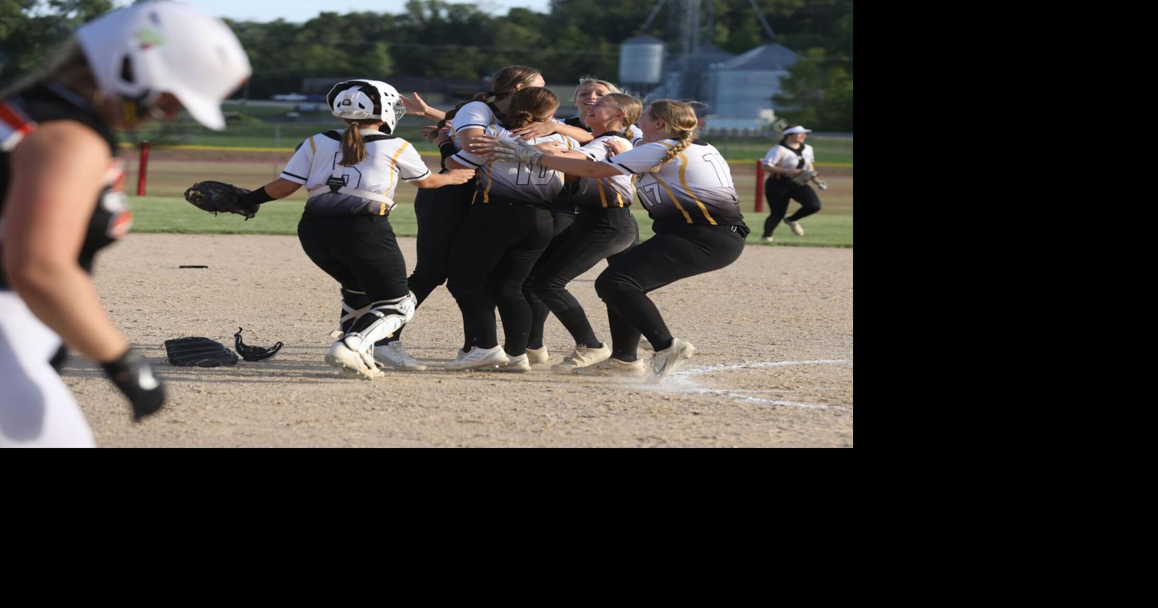 Prep softball: Cuba City advances to Wisconsin state tournament | Local ...