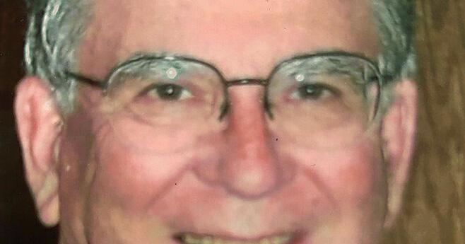 Stuart G. Urban | Obituaries Dubuque | telegraphherald.com