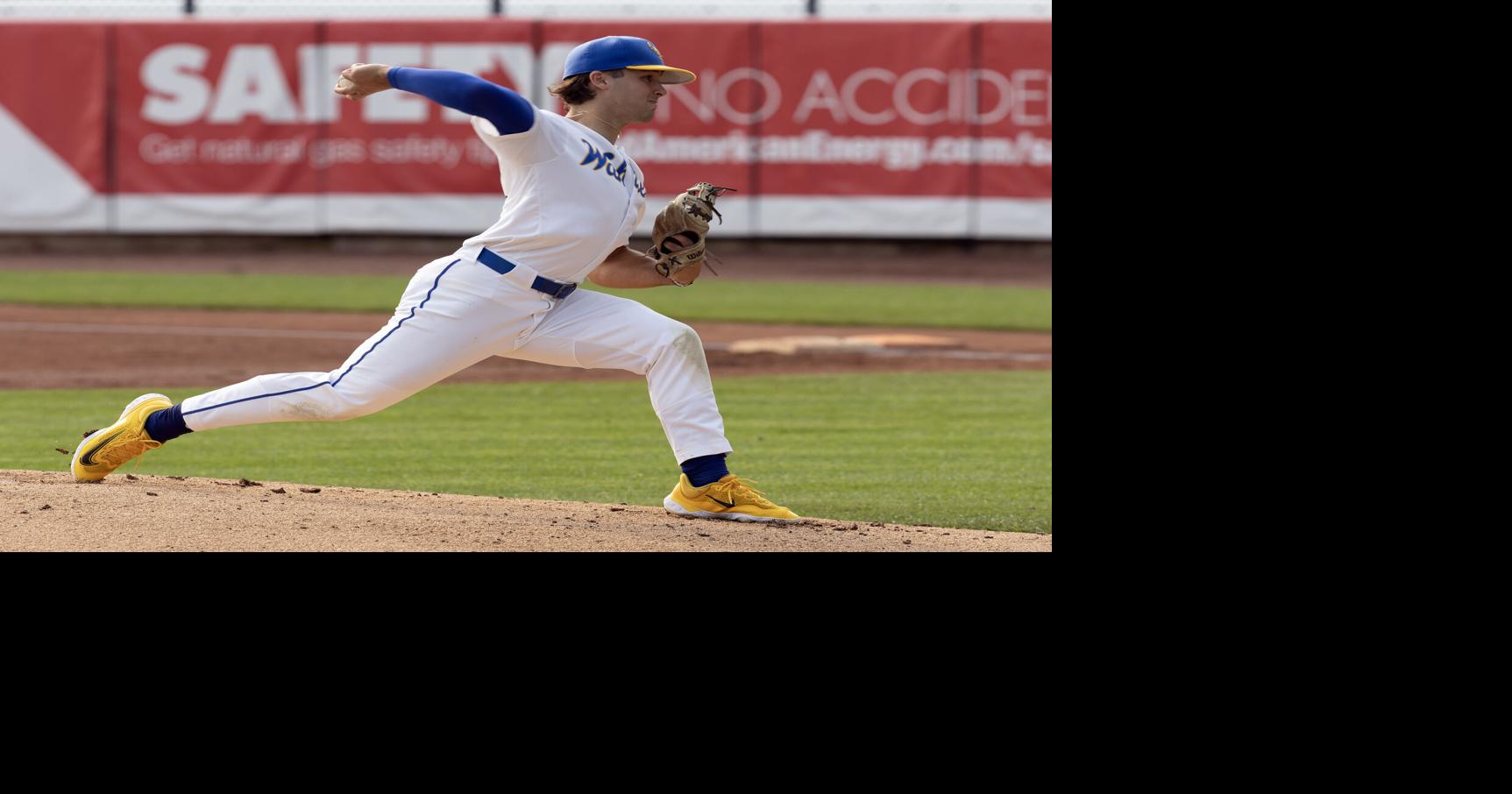 College baseball: Wahlert all-state pitcher commits to Illinois | Local ...