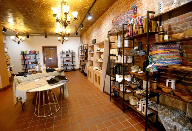 Biz Buzz: New Dubuque store features chocolate, gelato, gifts | Tri ...